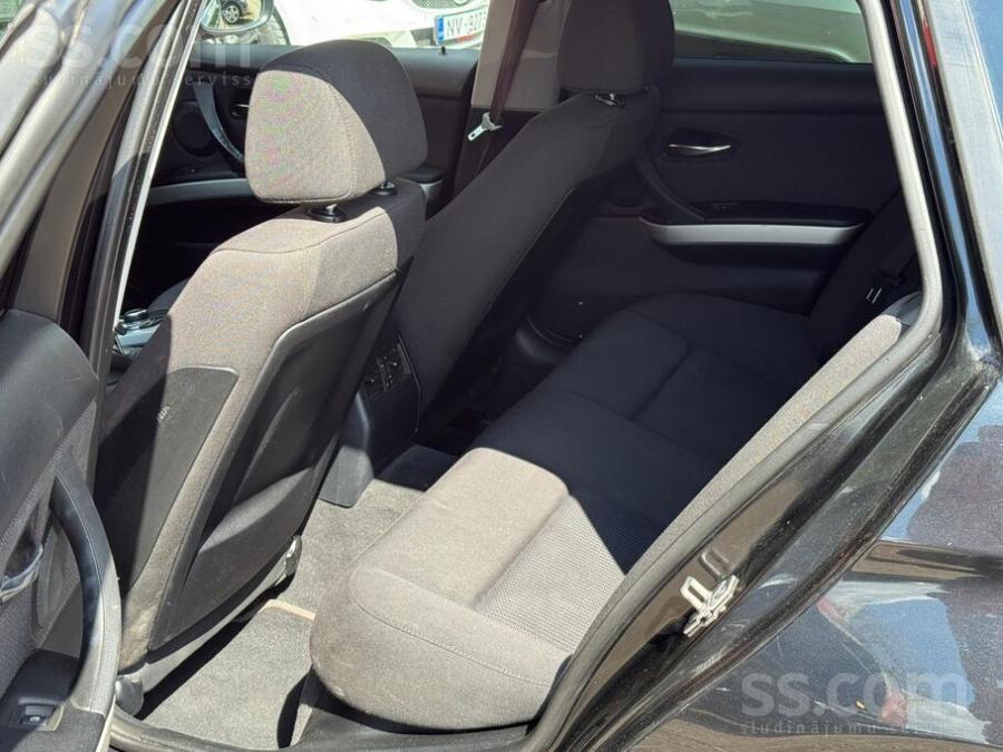 Melns BMW 220 2011 Rīga, ar dzinēja tilpumu 2.00 L un nobraukumu 369 tūkst. km par 3600 €, foto 15 vietnē AUTOMOTO.COM.LV