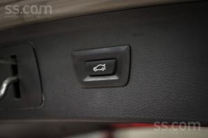 Grey BMW 220 2016 in Riga, with an engine capacity of 2.00 L and mileage of 271 thousand km for 9500 €, photo 9 on AUTOMOTO.COM.LV