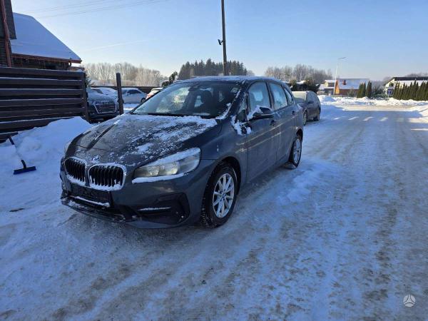 Grey BMW 220 2018 in Kaunas, with an engine capacity of 2.00 L and mileage of 114 thousand km for 9850 €, photo 2 on AUTOMOTO.COM.LV