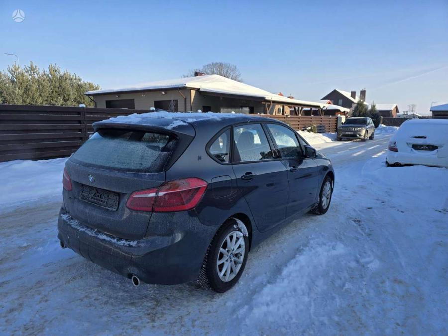 Grey BMW 220 2018 in Kaunas, with an engine capacity of 2.00 L and mileage of 114 thousand km for 9850 €, photo 7 on AUTOMOTO.COM.LV