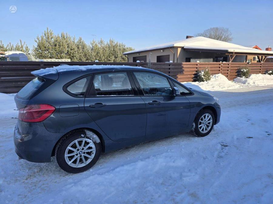 Grey BMW 220 2018 in Kaunas, with an engine capacity of 2.00 L and mileage of 114 thousand km for 9850 €, photo 9 on AUTOMOTO.COM.LV