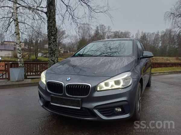 Grey BMW 220 2015 in Valmiera, with an engine capacity of 2.00 L and mileage of 216 thousand km for 10200 €, photo 1 on AUTOMOTO.COM.LV