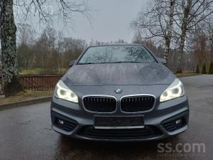 Grey BMW 220 2015 in Valmiera, with an engine capacity of 2.00 L and mileage of 216 thousand km for 10200 €, photo 2 on AUTOMOTO.COM.LV