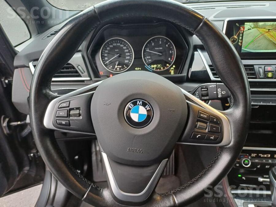 Grey BMW 220 2015 in Valmiera, with an engine capacity of 2.00 L and mileage of 216 thousand km for 10200 €, photo 20 on AUTOMOTO.COM.LV