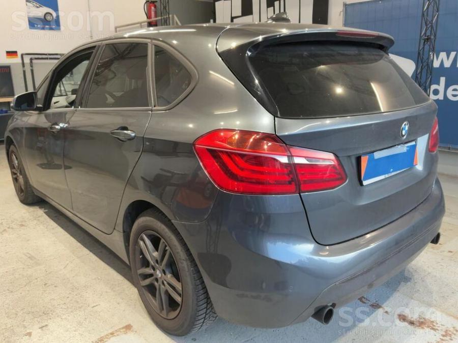 Grey BMW 220 2015 in Valmiera, with an engine capacity of 2.00 L and mileage of 216 thousand km for 10200 €, photo 21 on AUTOMOTO.COM.LV