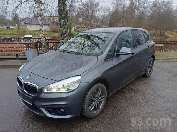 Grey BMW 220 2015 in Valmiera, with an engine capacity of 2.00 L and mileage of 216 thousand km for 10200 €, photo 8 on AUTOMOTO.COM.LV