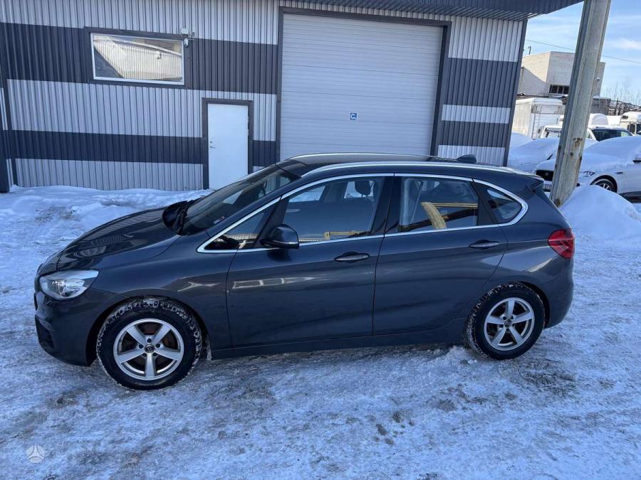 Pelēks BMW 220 2015 Mažeikiai, ar dzinēja tilpumu 2.00 L un nobraukumu 180 tūkst. km par 4699 €, foto 3 vietnē AUTOMOTO.COM.LV