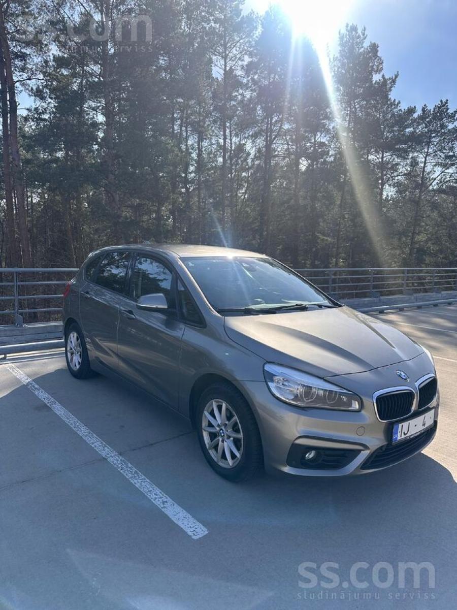 Grey BMW 220 2016 in Riga, with an engine capacity of 2.00 L and mileage of 270 thousand km for 5000 €, photo 3 on AUTOMOTO.COM.LV