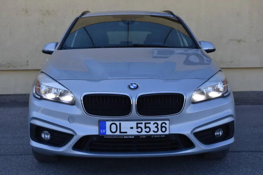 Grey BMW 220 2016 in Talsi, with an engine capacity of 2.00 L and mileage of 336 thousand km for 7900 €, photo 4 on AUTOMOTO.COM.LV
