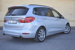 Grey BMW 220 2016 in Talsi, with an engine capacity of 2.00 L and mileage of 336 thousand km for 7900 €, photo 6 on AUTOMOTO.COM.LV