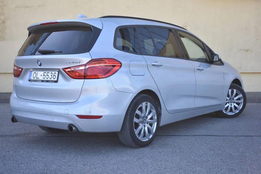 Grey BMW 220 2016 in Talsi, with an engine capacity of 2.00 L and mileage of 336 thousand km for 7900 €, photo 6 on AUTOMOTO.COM.LV