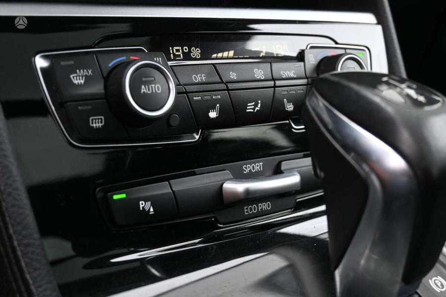 Pelēks BMW 220 2016 Kretinga, ar dzinēja tilpumu 2.00 L un nobraukumu 286 tūkst. km par 9999 €, foto 35 vietnē AUTOMOTO.COM.LV