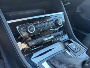 Pelēks BMW 220 2017 Viļņa, ar dzinēja tilpumu 2.00 L un nobraukumu 164 tūkst. km par 8999 €, foto 17 vietnē AUTOMOTO.COM.LV