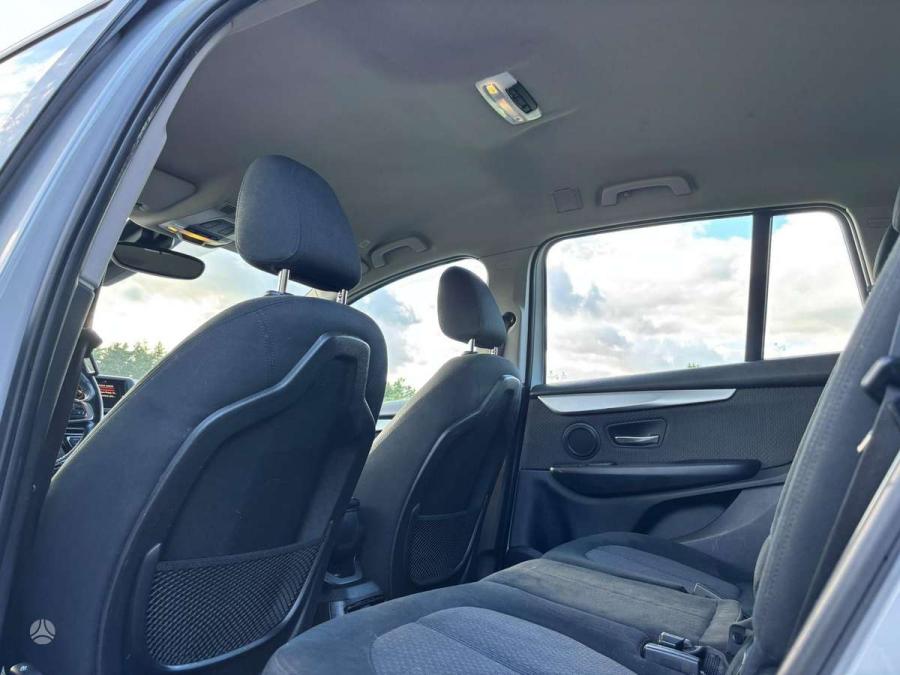 Pelēks BMW 220 2017 Viļņa, ar dzinēja tilpumu 2.00 L un nobraukumu 164 tūkst. km par 8999 €, foto 19 vietnē AUTOMOTO.COM.LV