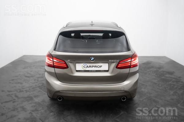 BMW 220 2014 in Riga, with an engine capacity of 2.00 L and mileage of 221 thousand km for 10999 €, photo 5 on AUTOMOTO.COM.LV