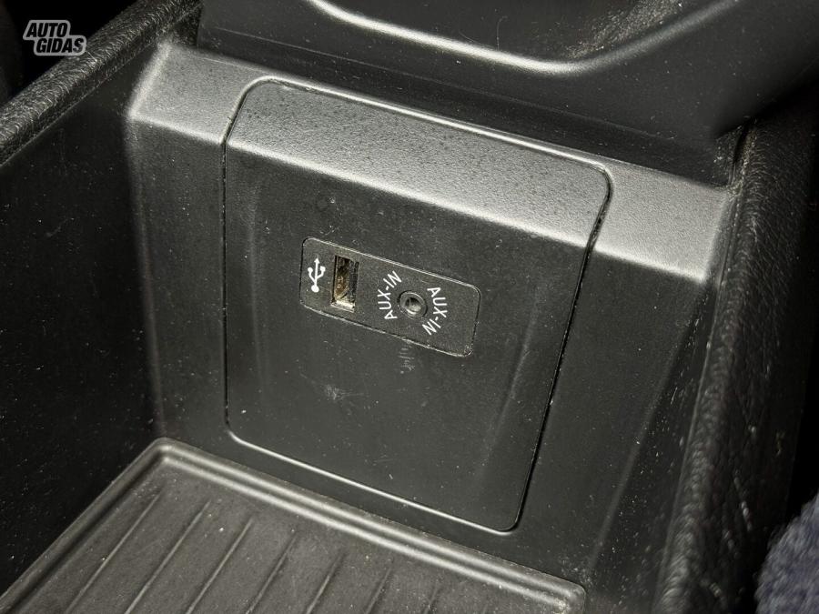 BMW 220 2016 in Vilkaviskis, with an engine capacity of 2.00 L and mileage of 221 thousand km for 10300 €, photo 19 on AUTOMOTO.COM.LV