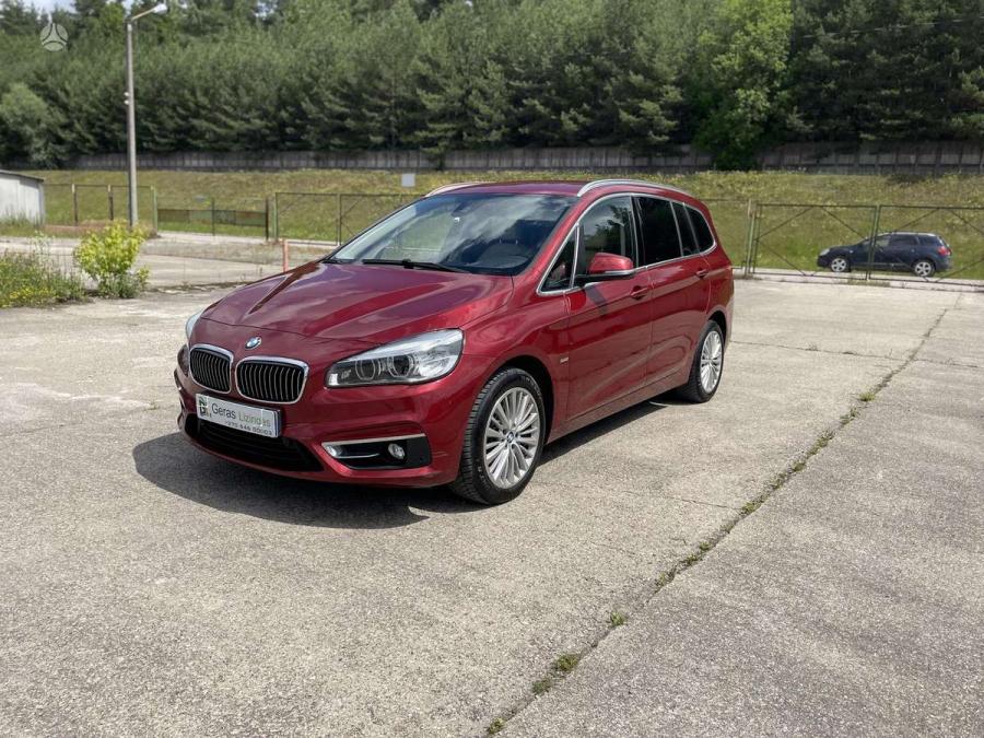 Red BMW 220 2016 in Vilnius, with an engine capacity of 2.00 L and mileage of 224 thousand km for 9500 €, photo 1 on AUTOMOTO.COM.LV