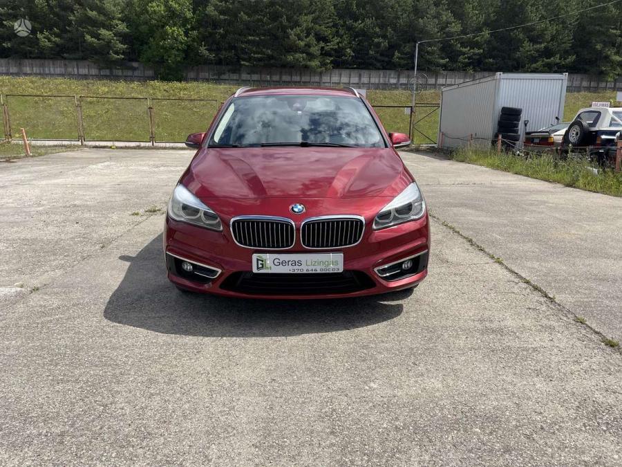 Red BMW 220 2016 in Vilnius, with an engine capacity of 2.00 L and mileage of 224 thousand km for 9500 €, photo 3 on AUTOMOTO.COM.LV
