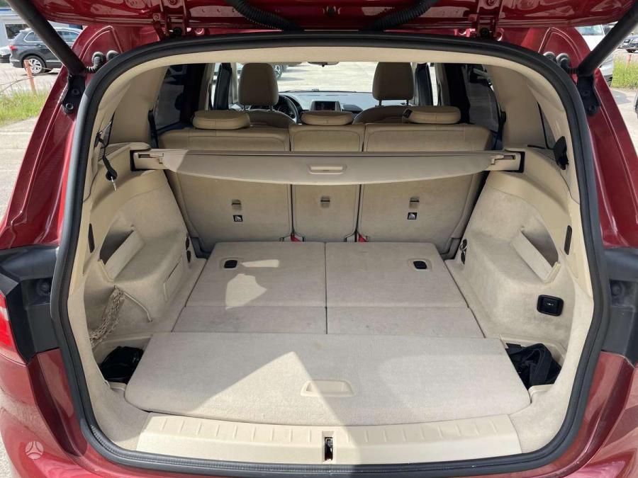 Red BMW 220 2016 in Vilnius, with an engine capacity of 2.00 L and mileage of 224 thousand km for 9500 €, photo 15 on AUTOMOTO.COM.LV