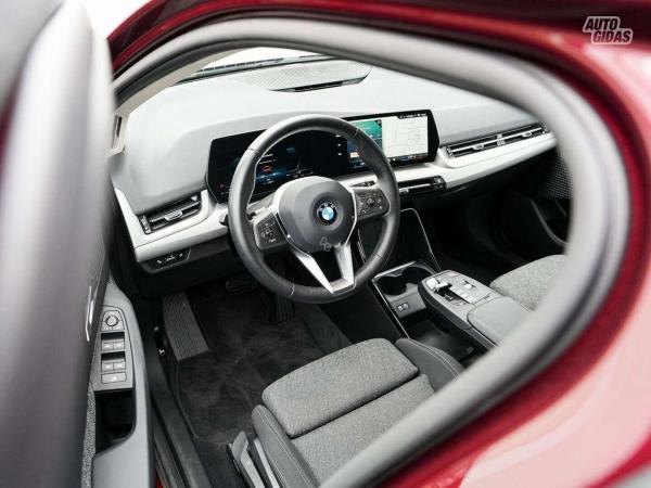 Red BMW 220 2025 in Kaunas, with an engine capacity of 1.50 L and mileage of 15 thousand km for 32679 €, photo 4 on AUTOMOTO.COM.LV