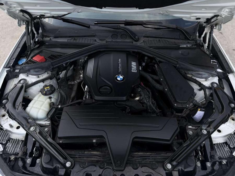 Balts BMW 220 2017 Rokiškis, ar dzinēja tilpumu 2.00 L un nobraukumu 98 tūkst. km par 12650 €, foto 52 vietnē AUTOMOTO.COM.LV