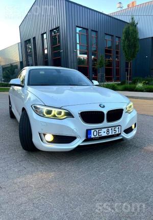 White BMW 220 2014 in Riga, with an engine capacity of 2.00 L and mileage of 249 thousand km for 12750 €, photo 18 on AUTOMOTO.COM.LV