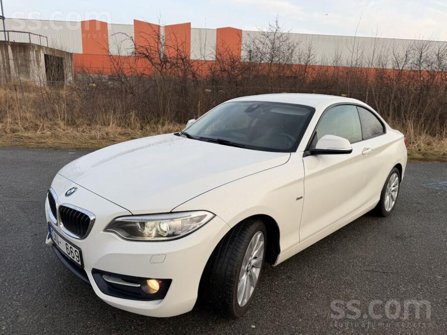 Balts BMW 220 2015 Jelgava, ar dzinēja tilpumu 2.00 L un nobraukumu 271 tūkst. km par 13100 €, foto 15 vietnē AUTOMOTO.COM.LV
