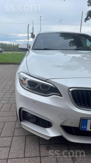 White BMW 220 2015 in Riga, with an engine capacity of 2.00 L and mileage of 116 thousand km for 17000 €, photo 10 on AUTOMOTO.COM.LV