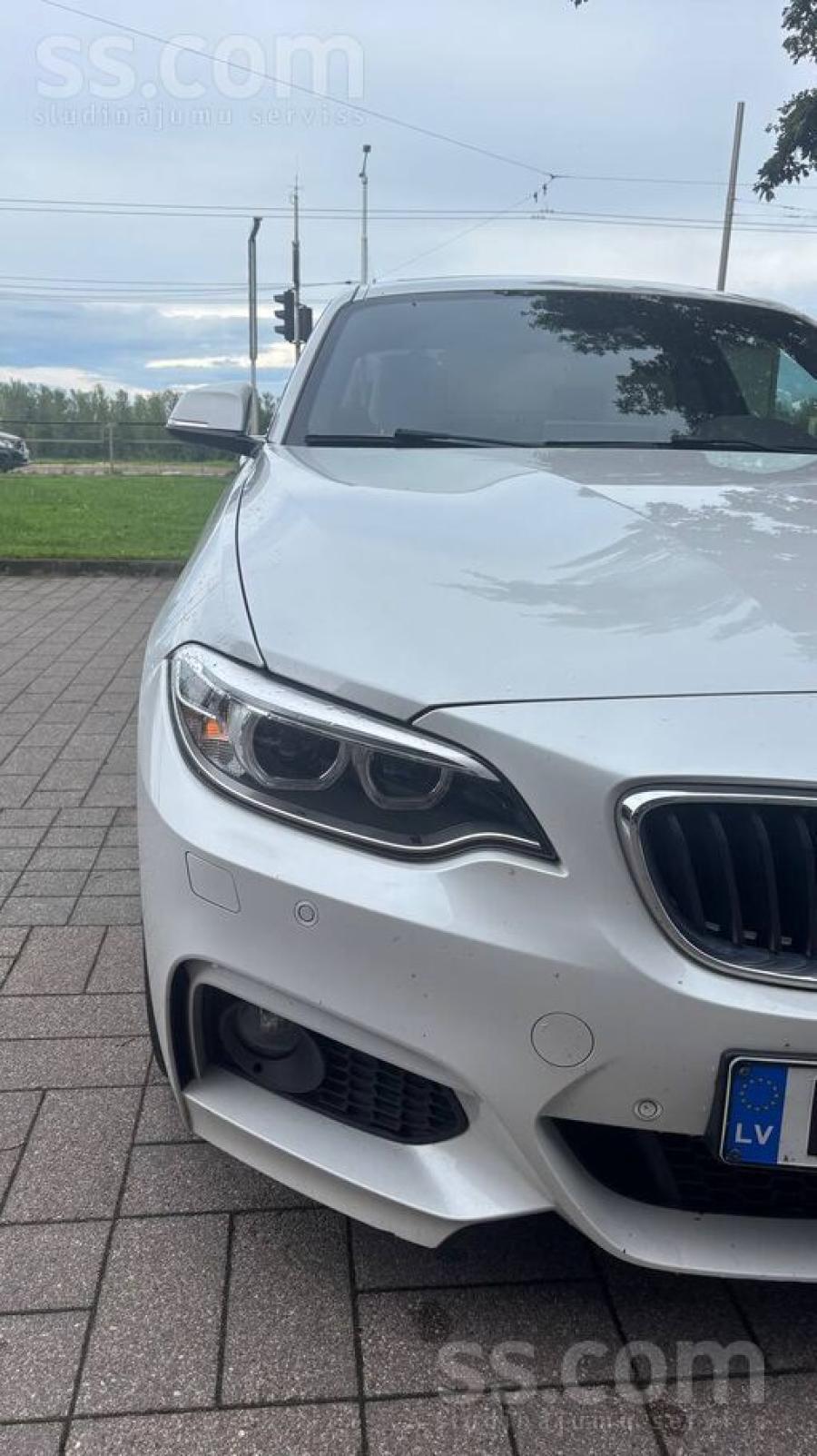 White BMW 220 2015 in Riga, with an engine capacity of 2.00 L and mileage of 116 thousand km for 17000 €, photo 10 on AUTOMOTO.COM.LV