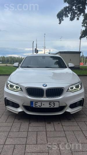 White BMW 220 2015 in Riga, with an engine capacity of 2.00 L and mileage of 116 thousand km for 17000 €, photo 11 on AUTOMOTO.COM.LV