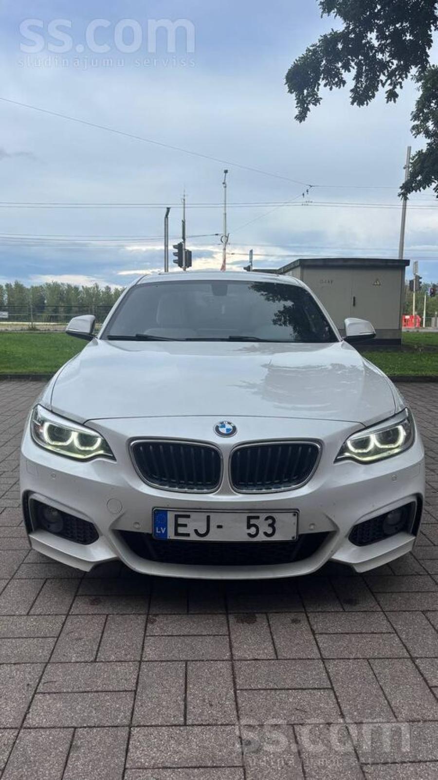 White BMW 220 2015 in Riga, with an engine capacity of 2.00 L and mileage of 116 thousand km for 17000 €, photo 11 on AUTOMOTO.COM.LV
