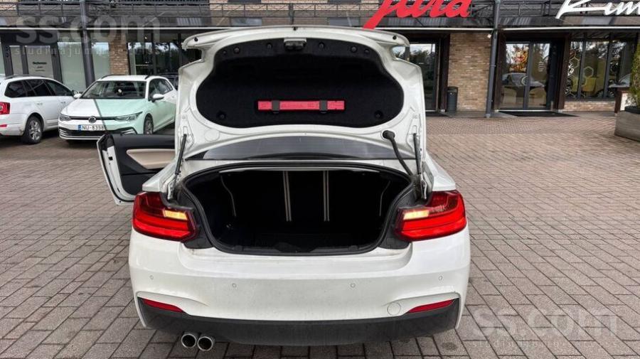 White BMW 220 2015 in Riga, with an engine capacity of 2.00 L and mileage of 116 thousand km for 17000 €, photo 20 on AUTOMOTO.COM.LV