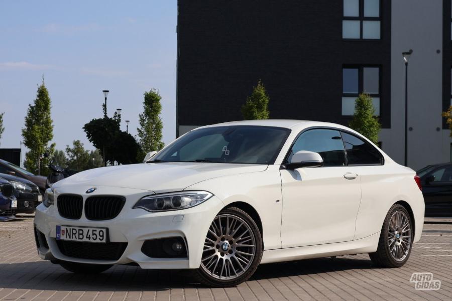 Balts BMW 220 2015 Kauņa, ar dzinēja tilpumu 2.00 L un nobraukumu 285 tūkst. km par 12250 €, foto 1 vietnē AUTOMOTO.COM.LV