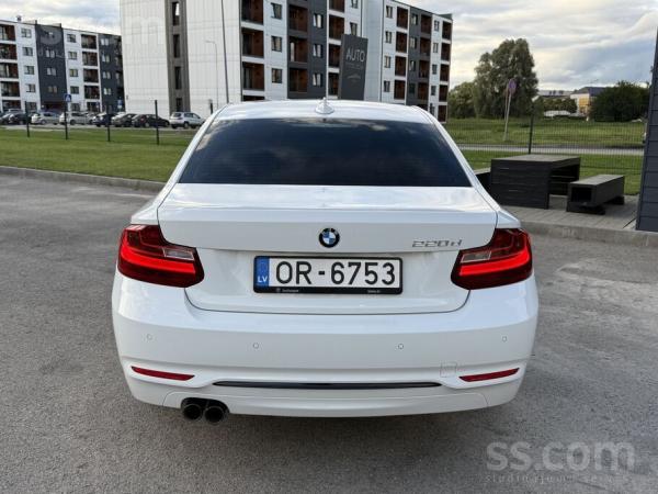 White BMW 220 2015 in Jelgava, with an engine capacity of 2.00 L and mileage of 0 thousand km for 11850 €, photo 7 on AUTOMOTO.COM.LV