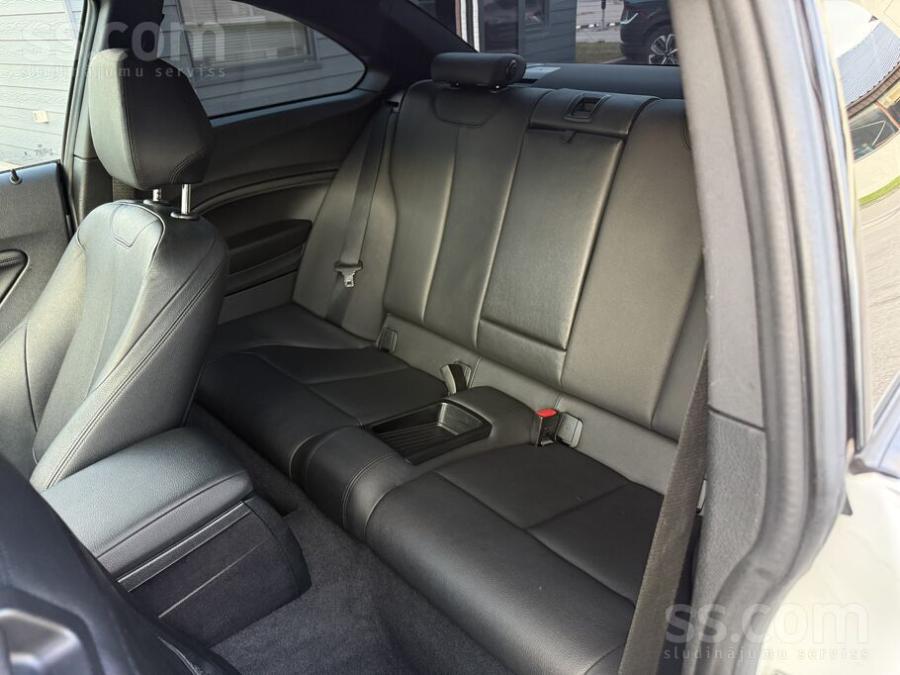 White BMW 220 2015 in Jelgava, with an engine capacity of 2.00 L and mileage of 0 thousand km for 11850 €, photo 12 on AUTOMOTO.COM.LV