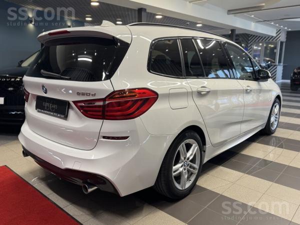 White BMW 220 2016 in Riga, with an engine capacity of 2.00 L and mileage of 104 thousand km for 14990 €, photo 5 on AUTOMOTO.COM.LV