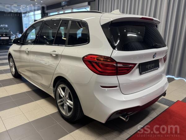White BMW 220 2016 in Riga, with an engine capacity of 2.00 L and mileage of 104 thousand km for 14990 €, photo 7 on AUTOMOTO.COM.LV