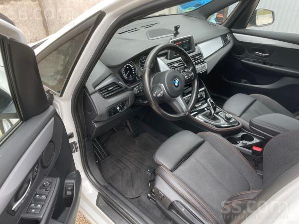 White BMW 220 2019 in Riga, with an engine capacity of 2.00 L and mileage of 285 thousand km for 10880 €, photo 8 on AUTOMOTO.COM.LV