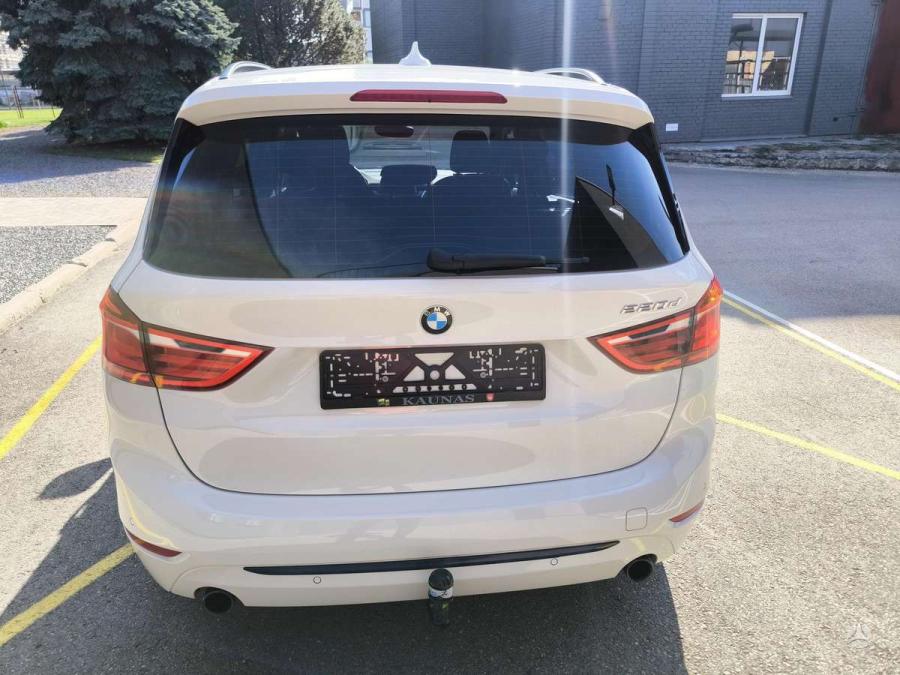 White BMW 220 2015 in Kaunas, with an engine capacity of 2.00 L and mileage of 316 thousand km for 6500 €, photo 6 on AUTOMOTO.COM.LV