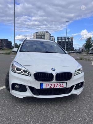 White BMW 220 2016 in Vilnius, with an engine capacity of 2.00 L and mileage of 261 thousand km for 11500 €, photo 3 on AUTOMOTO.COM.LV