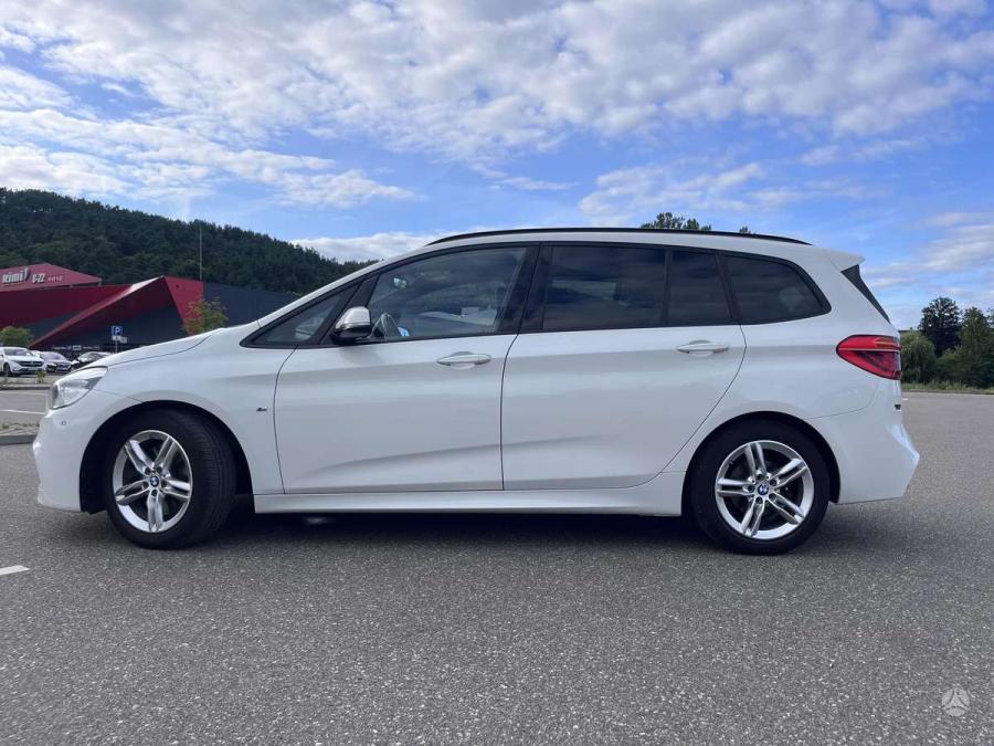 White BMW 220 2016 in Vilnius, with an engine capacity of 2.00 L and mileage of 261 thousand km for 11500 €, photo 8 on AUTOMOTO.COM.LV