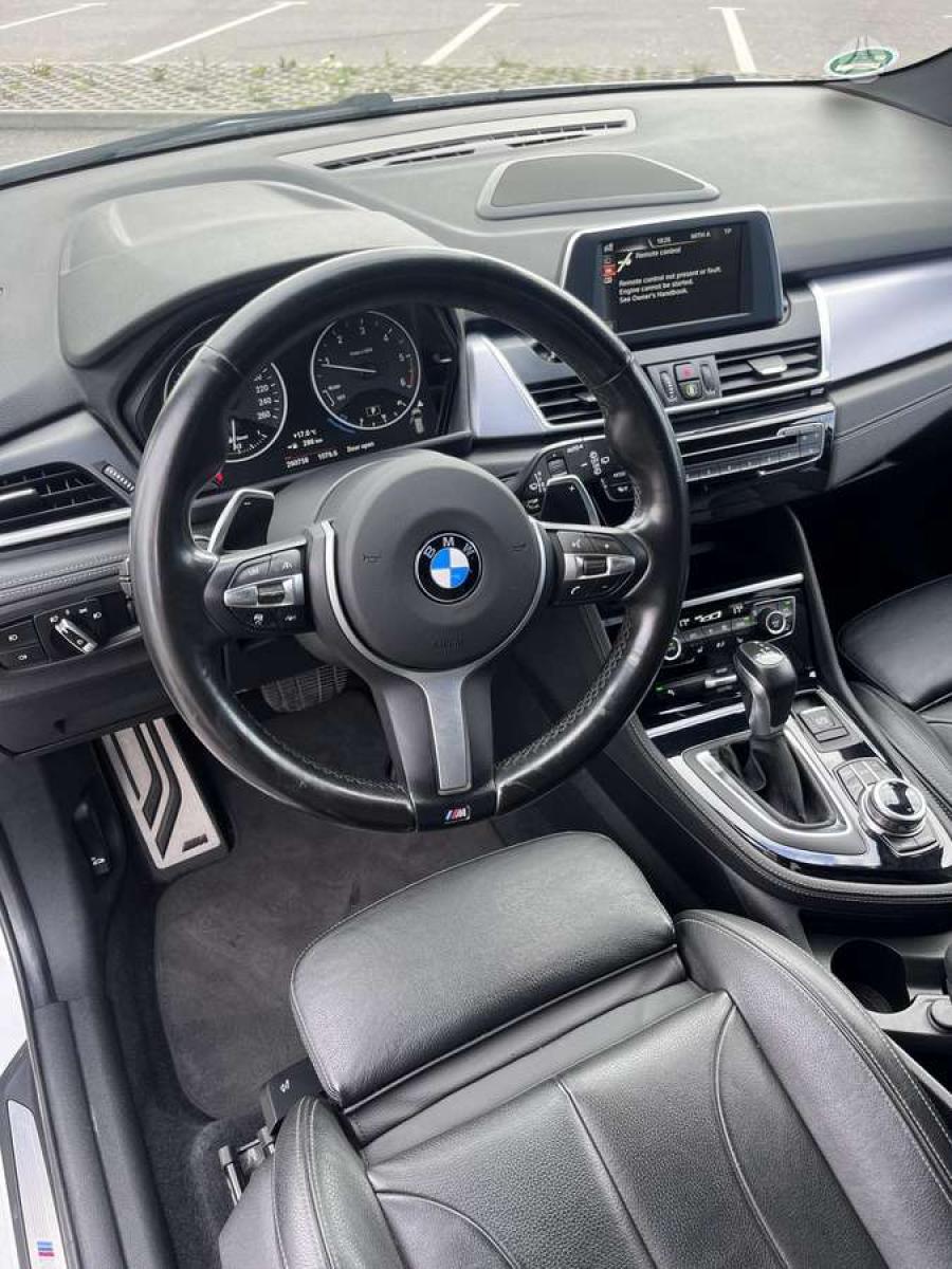 White BMW 220 2016 in Vilnius, with an engine capacity of 2.00 L and mileage of 261 thousand km for 11500 €, photo 13 on AUTOMOTO.COM.LV