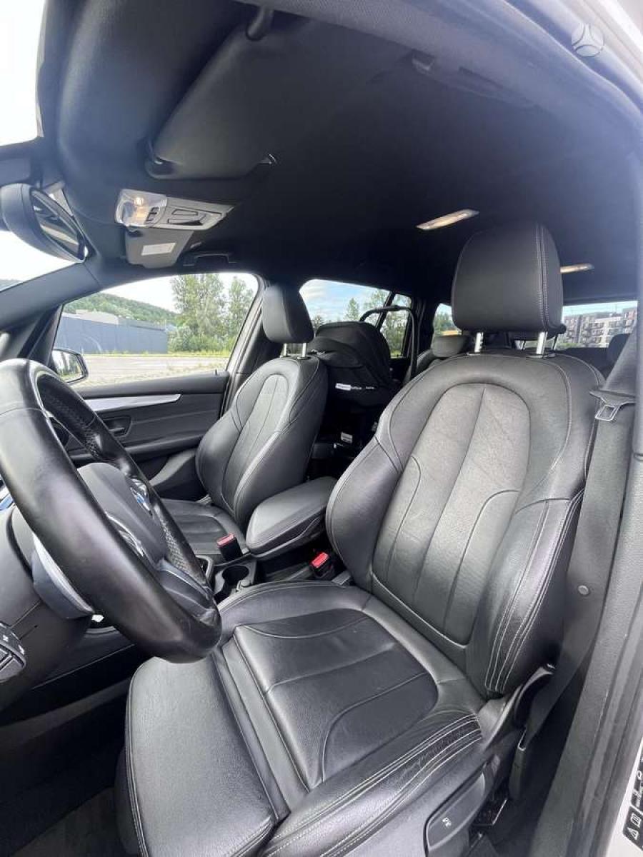 White BMW 220 2016 in Vilnius, with an engine capacity of 2.00 L and mileage of 261 thousand km for 11500 €, photo 14 on AUTOMOTO.COM.LV