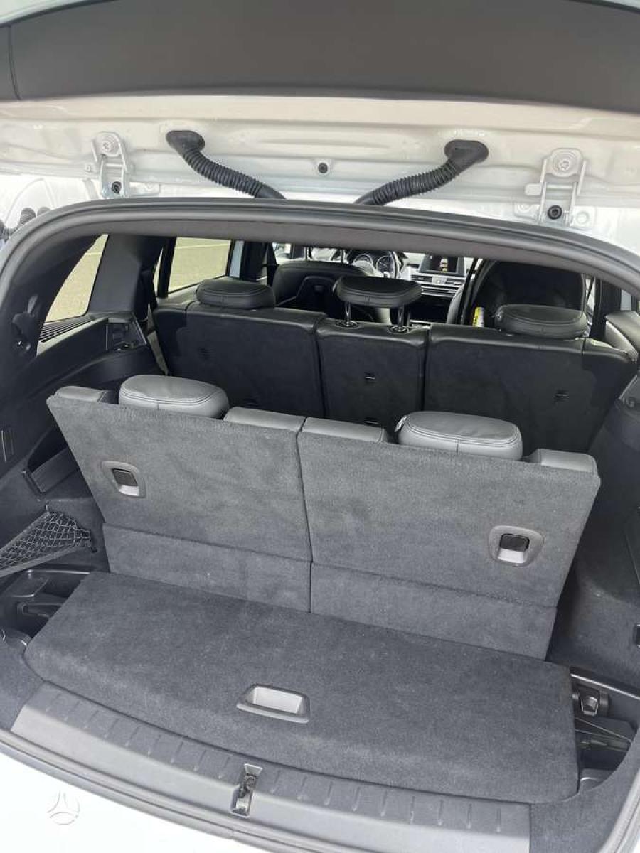 White BMW 220 2016 in Vilnius, with an engine capacity of 2.00 L and mileage of 261 thousand km for 11500 €, photo 17 on AUTOMOTO.COM.LV
