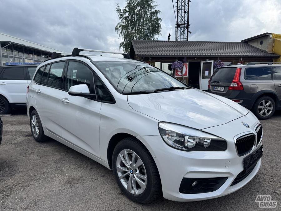 White BMW 220 2017 in Kaunas, with an engine capacity of 2.00 L and mileage of 272 thousand km for 7850 €, photo 4 on AUTOMOTO.COM.LV