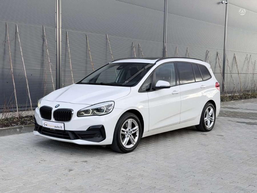White BMW 220 2018 in Vilnius, with an engine capacity of 2.00 L and mileage of 220 thousand km for 12600 €, photo 8 on AUTOMOTO.COM.LV