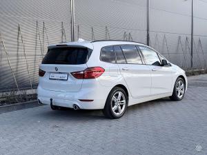White BMW 220 2018 in Vilnius, with an engine capacity of 2.00 L and mileage of 220 thousand km for 12600 €, photo 9 on AUTOMOTO.COM.LV