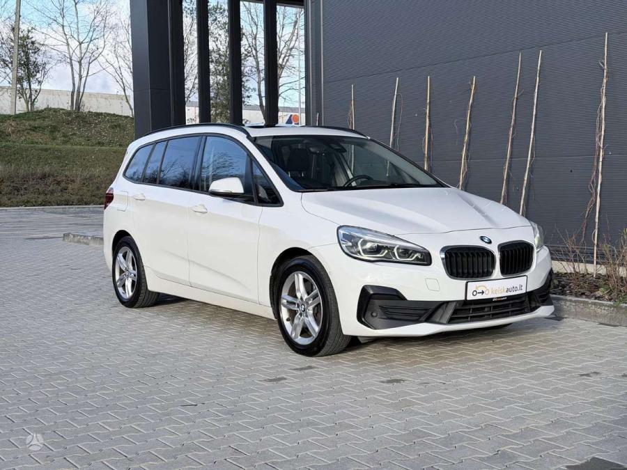 White BMW 220 2018 in Vilnius, with an engine capacity of 2.00 L and mileage of 220 thousand km for 12600 €, photo 11 on AUTOMOTO.COM.LV