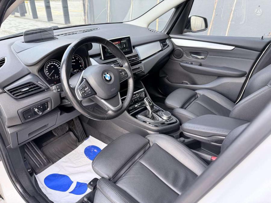 White BMW 220 2018 in Vilnius, with an engine capacity of 2.00 L and mileage of 220 thousand km for 12600 €, photo 13 on AUTOMOTO.COM.LV