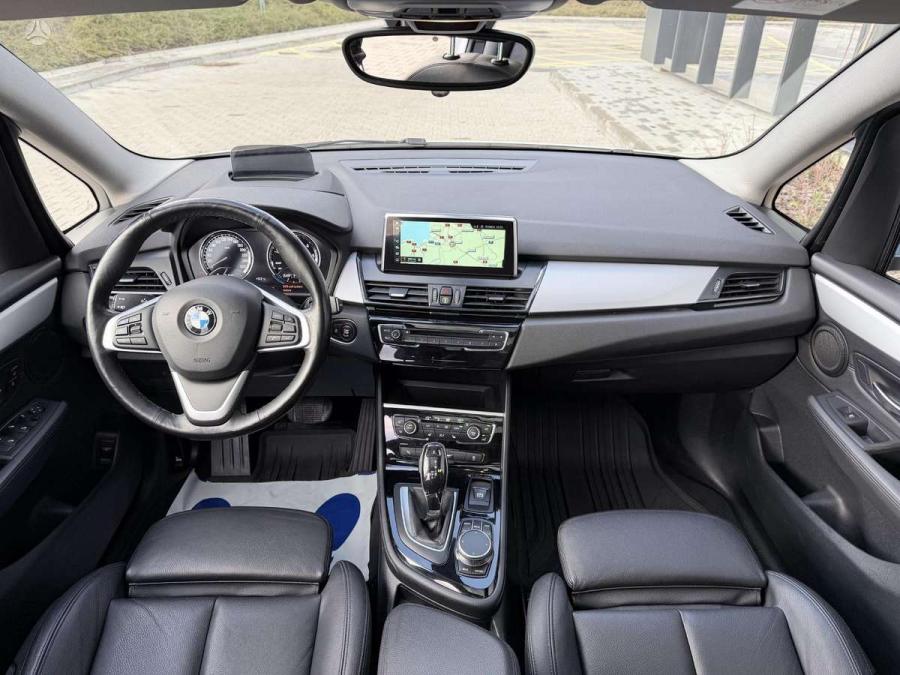 White BMW 220 2018 in Vilnius, with an engine capacity of 2.00 L and mileage of 220 thousand km for 12600 €, photo 17 on AUTOMOTO.COM.LV
